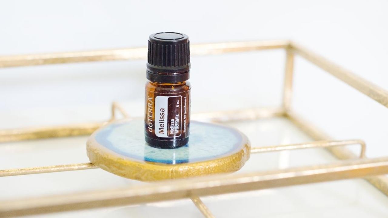 doTERRA Melissa. The oil of light. Lysets olje.