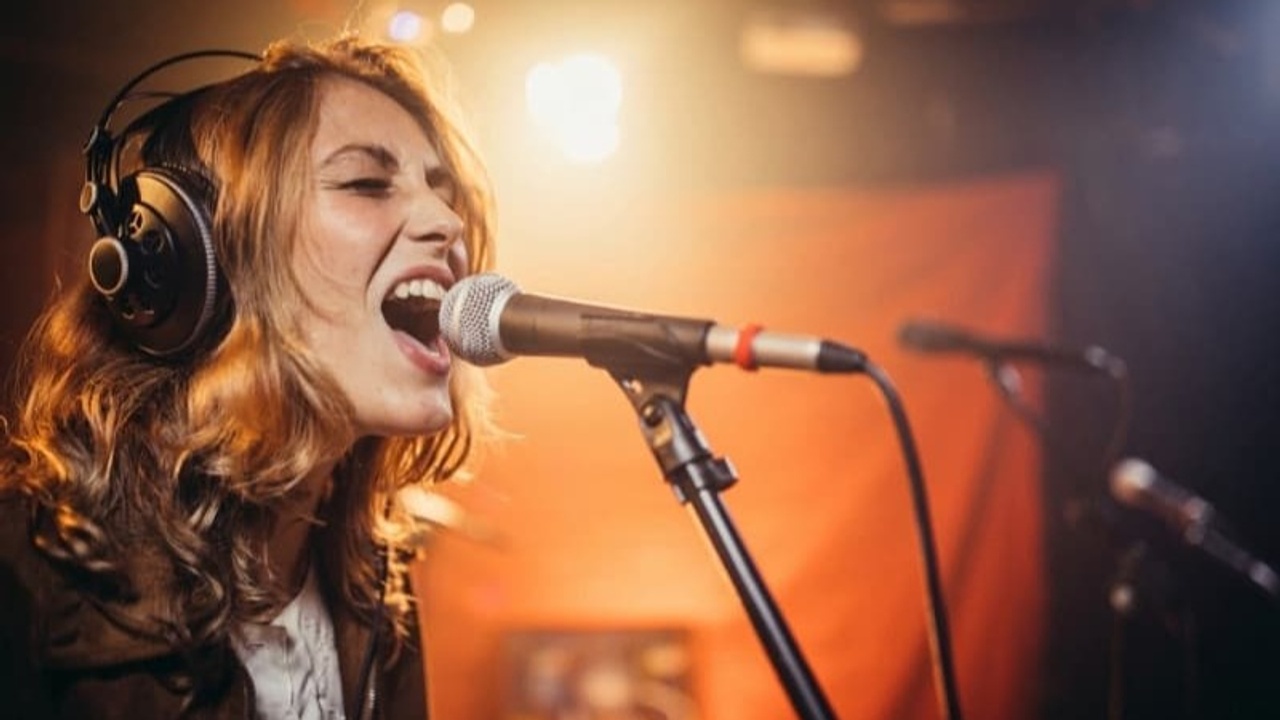 How To Learn To Sing In Tune Use Your Ear Blog How To Learn To Sing In Tune Use Your Ear Blog