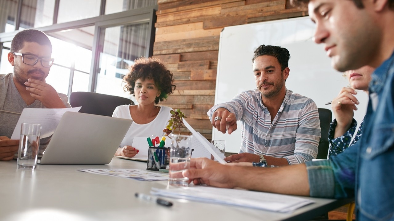 What Are Influencer Programs And How To Work With Them