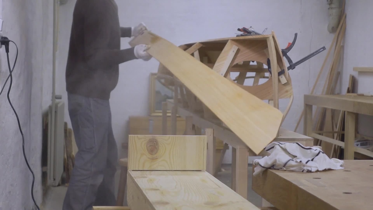 How to steam bend and hang the Fiddlehead Canoe garboard plank