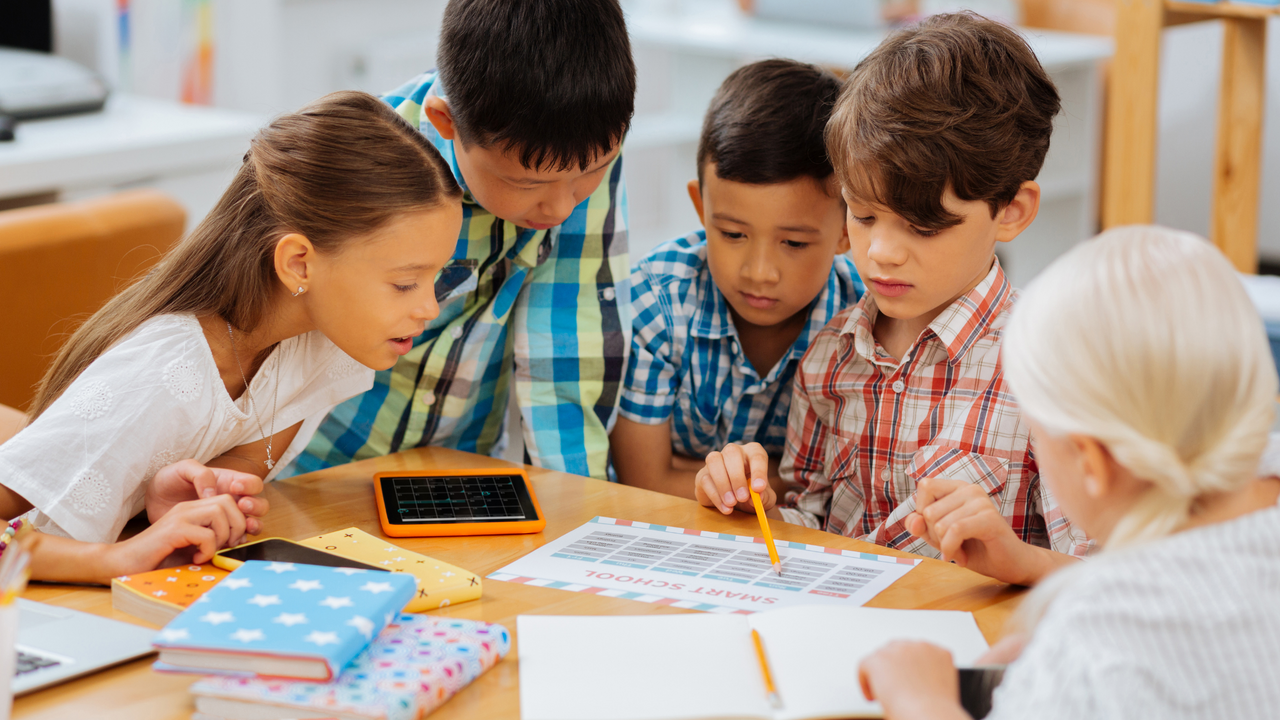 HOW TO MOTIVATE ENGAGE STUDENTS WITH CHALLENGING BEHAVIOR HOW TO MOTIVATE ENGAGE STUDENTS WITH CHALLENGING BEHAVIOR