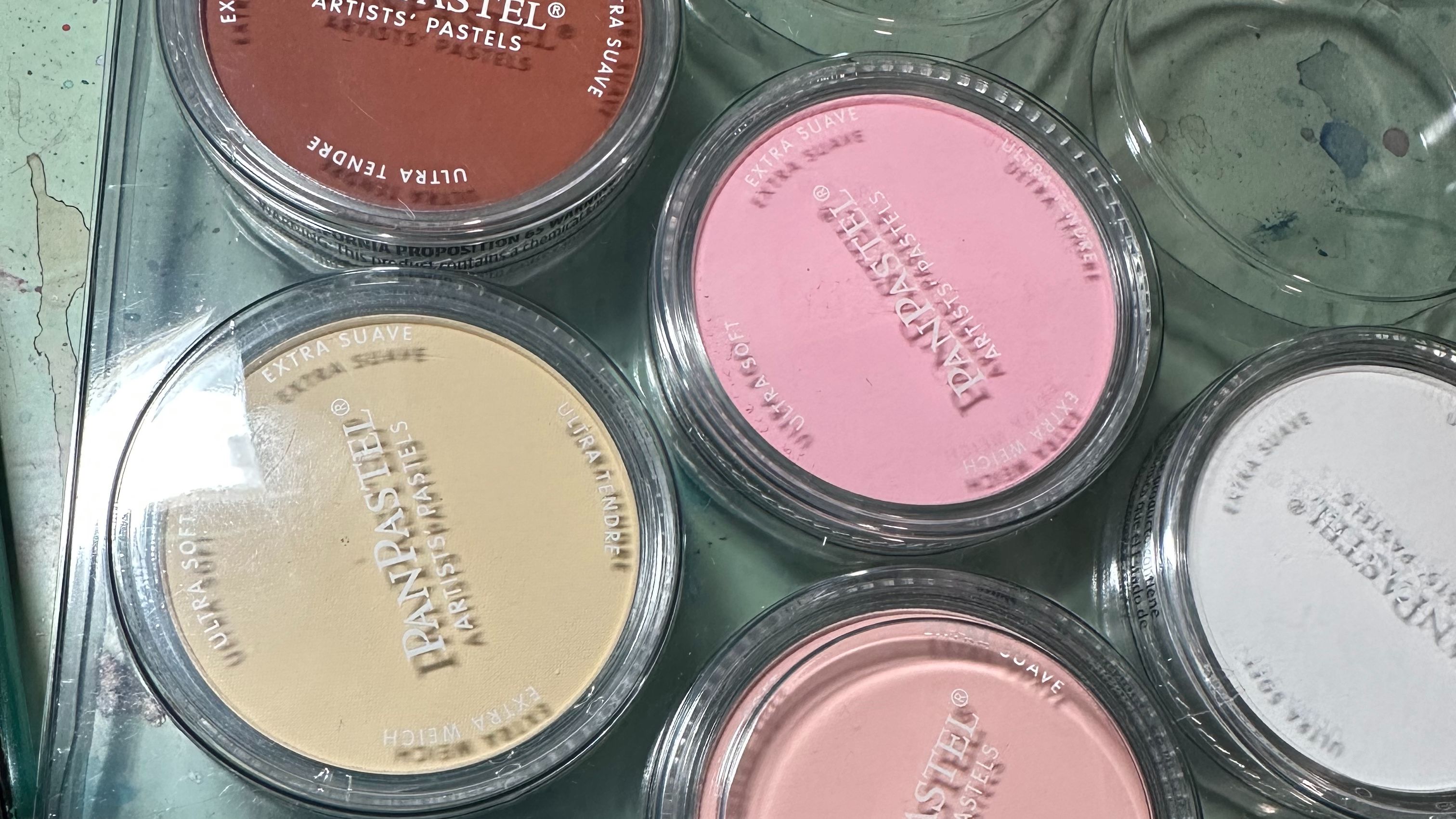 #TuesdayToolsAndTechniques is looking at pastels