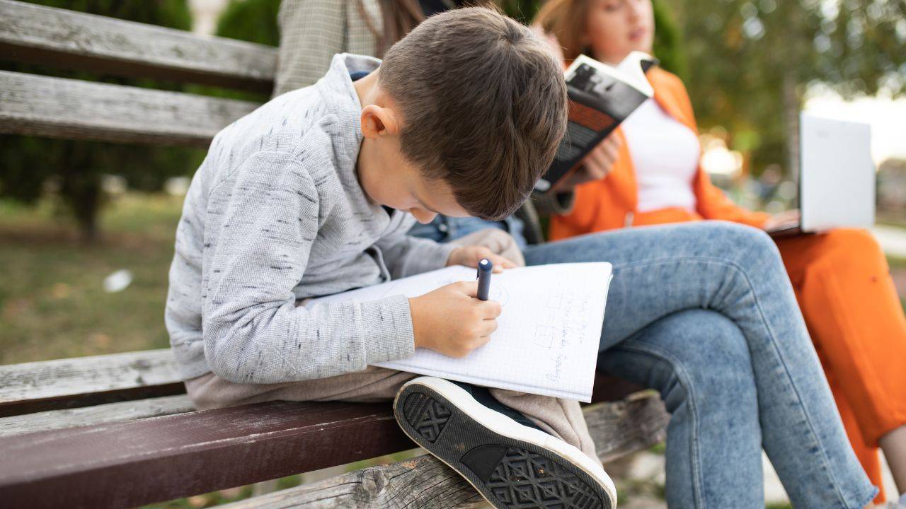 A Chiropractor's Tips for Maintaining Good Posture in Children