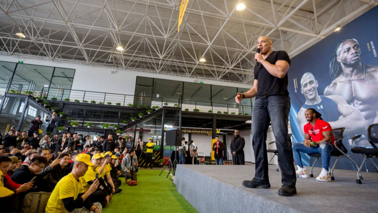 Tony Nicholson China’s Number One Fitness and Health Guru