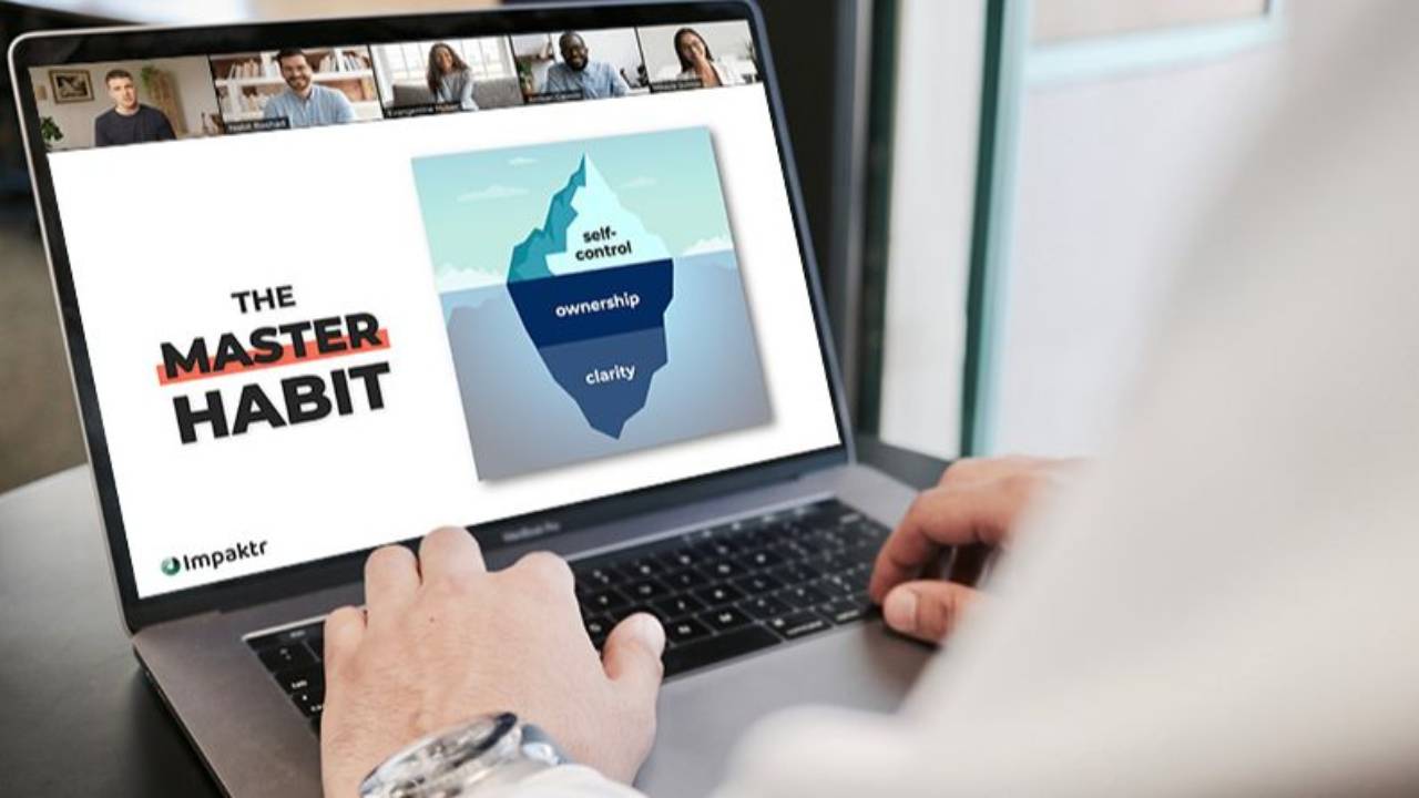 The Master Habit Accelerator – One Habit to Master Life