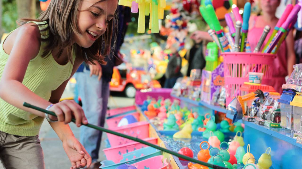 Building Collaborative Communities Using Local Events