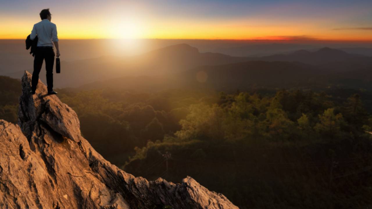 7 Key Strategies to Master the Art of Progress and Reach Success