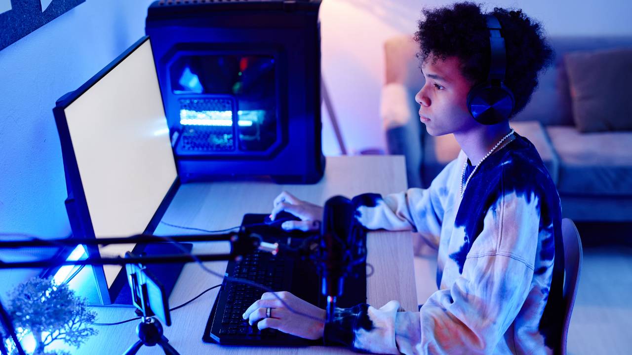 Expert Strategies for Managing Teen Gaming Habits