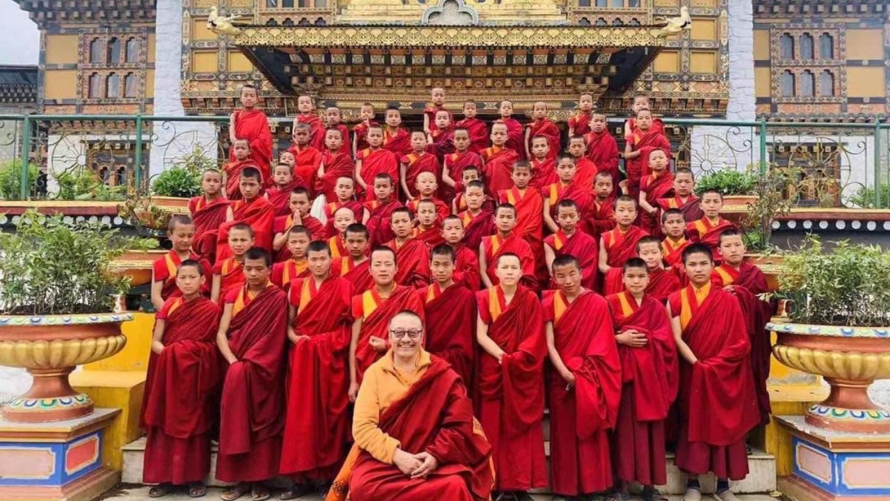 H.Holiness Tang Rinpoche