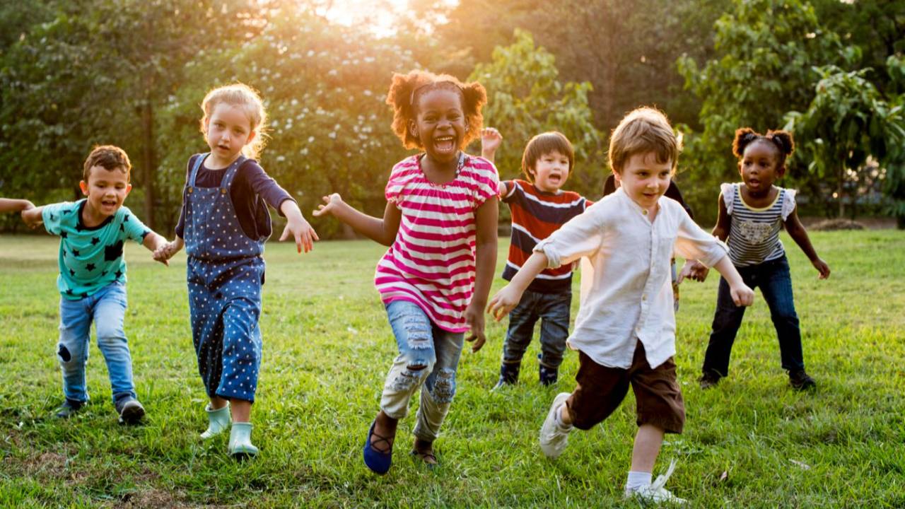 Encouraging Free Play For Emotionally Healthy Kids