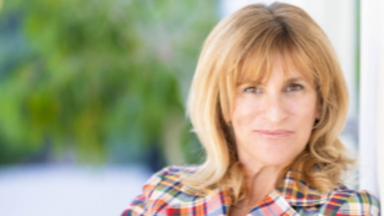 Mary Armendarez Intuitive Healer Motivational Speaker Power retrieval