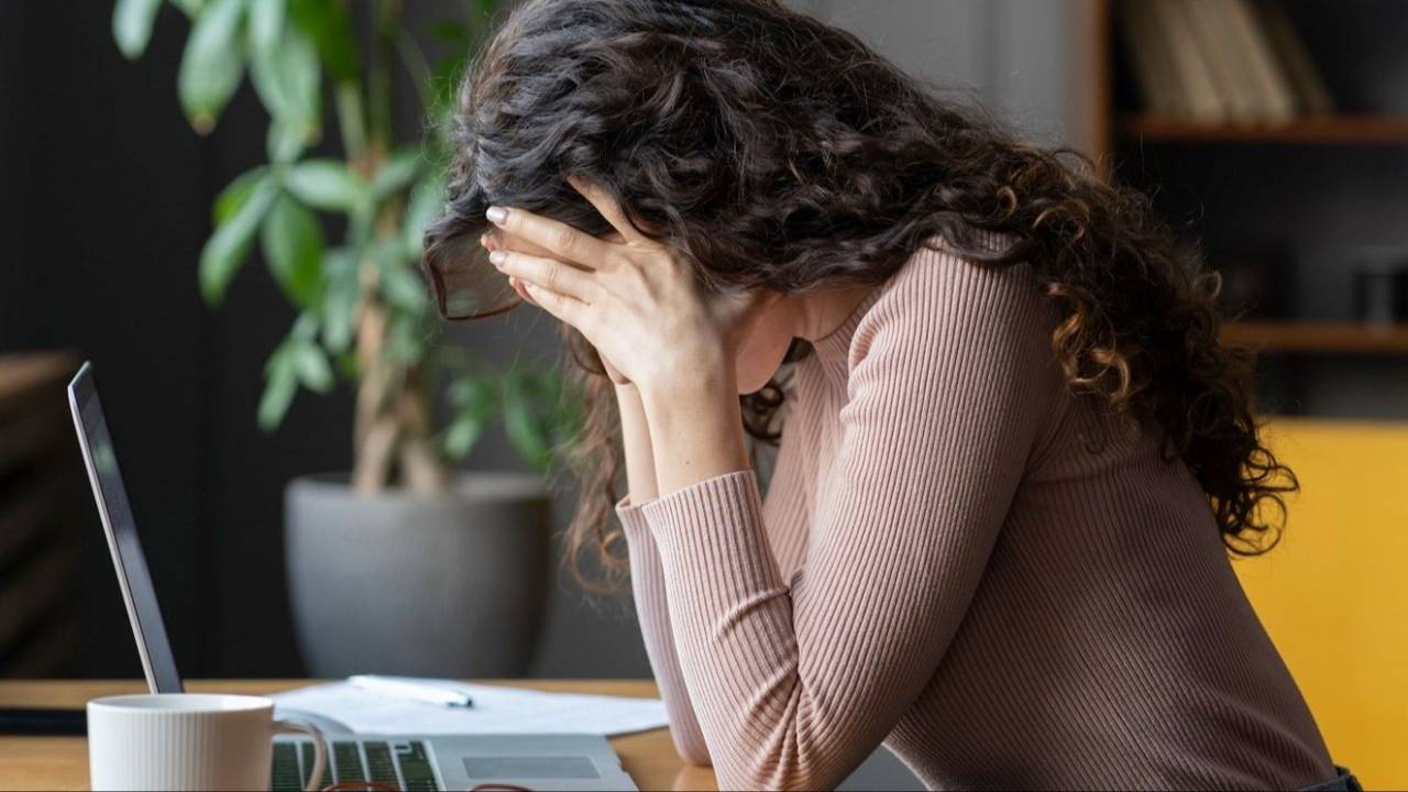 Feeling Stuck at Work? Is it Time to Seek Career Help?