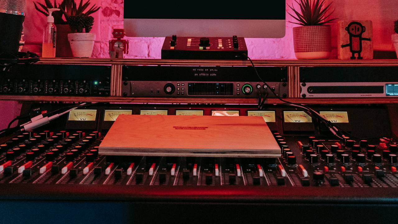 5 Essential Mixing Tips for Music Producers