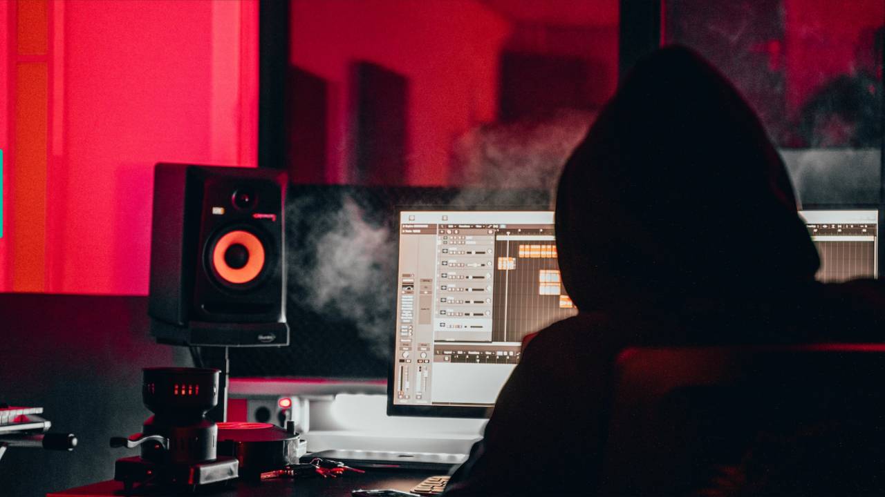How to Mix Music & Songs That Get a Reaction