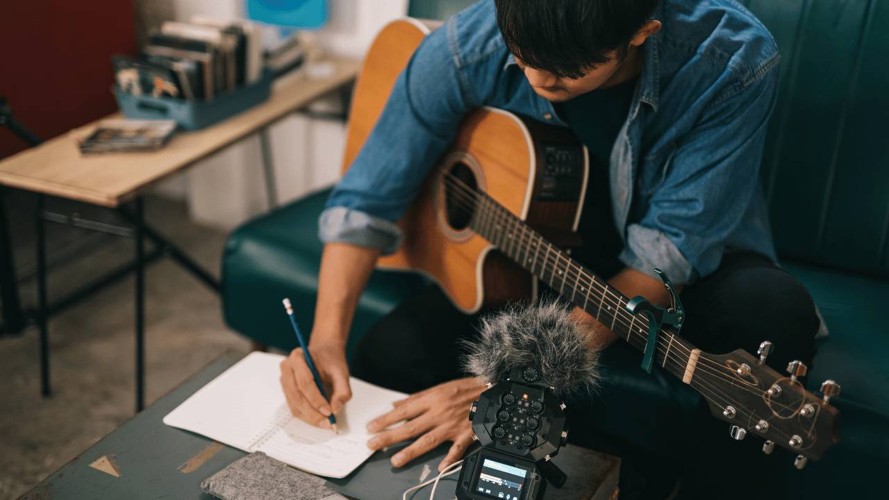 Song Arrangement: The Instrumentation, Parts, Structure & Mix