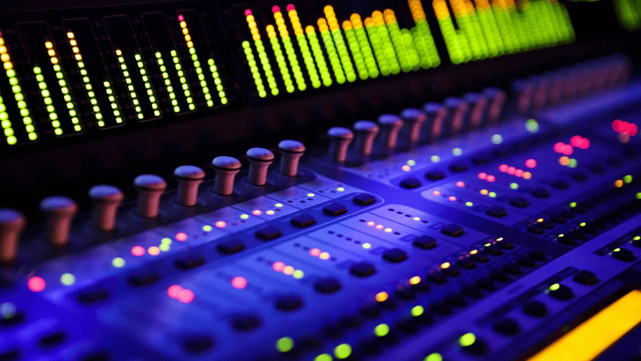 The Art of Mixing: 7 Steps to Balancing and Panning Your Tracks