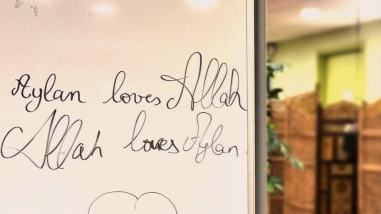 Aylan loves Allah, Allah loves Aylan (Part 1/2)