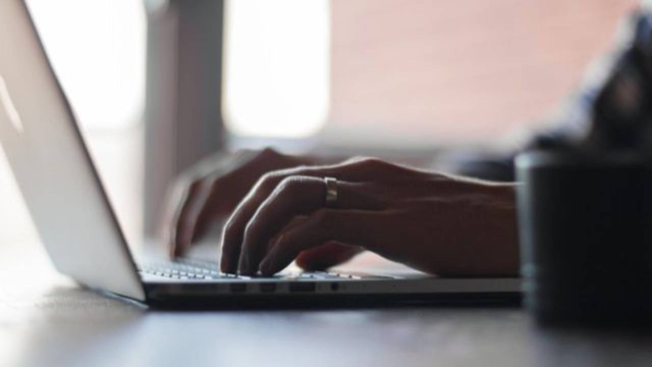 7 Best 6-Month Certificate Programs That Pay Well in 2025