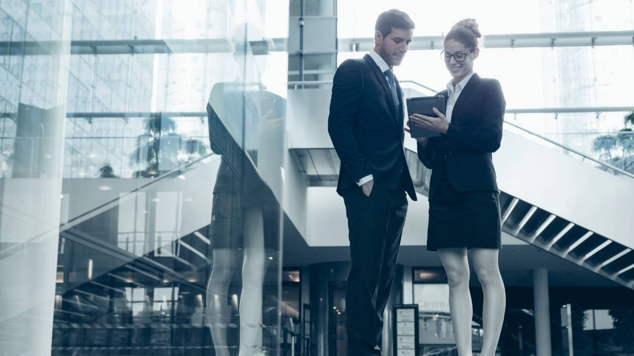 How to Enhance English Clarity for Career Success in Major Cities