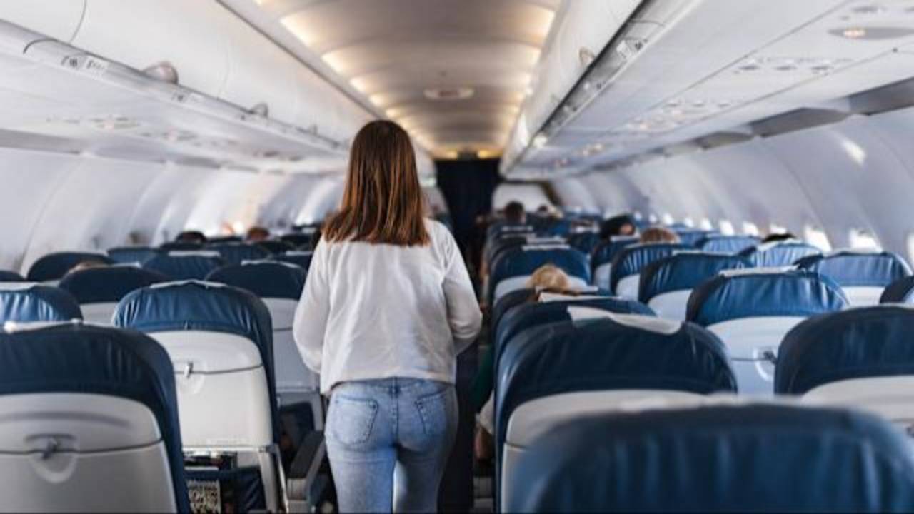 Patterns in the Sky. Why Seat 11A Became a Legend