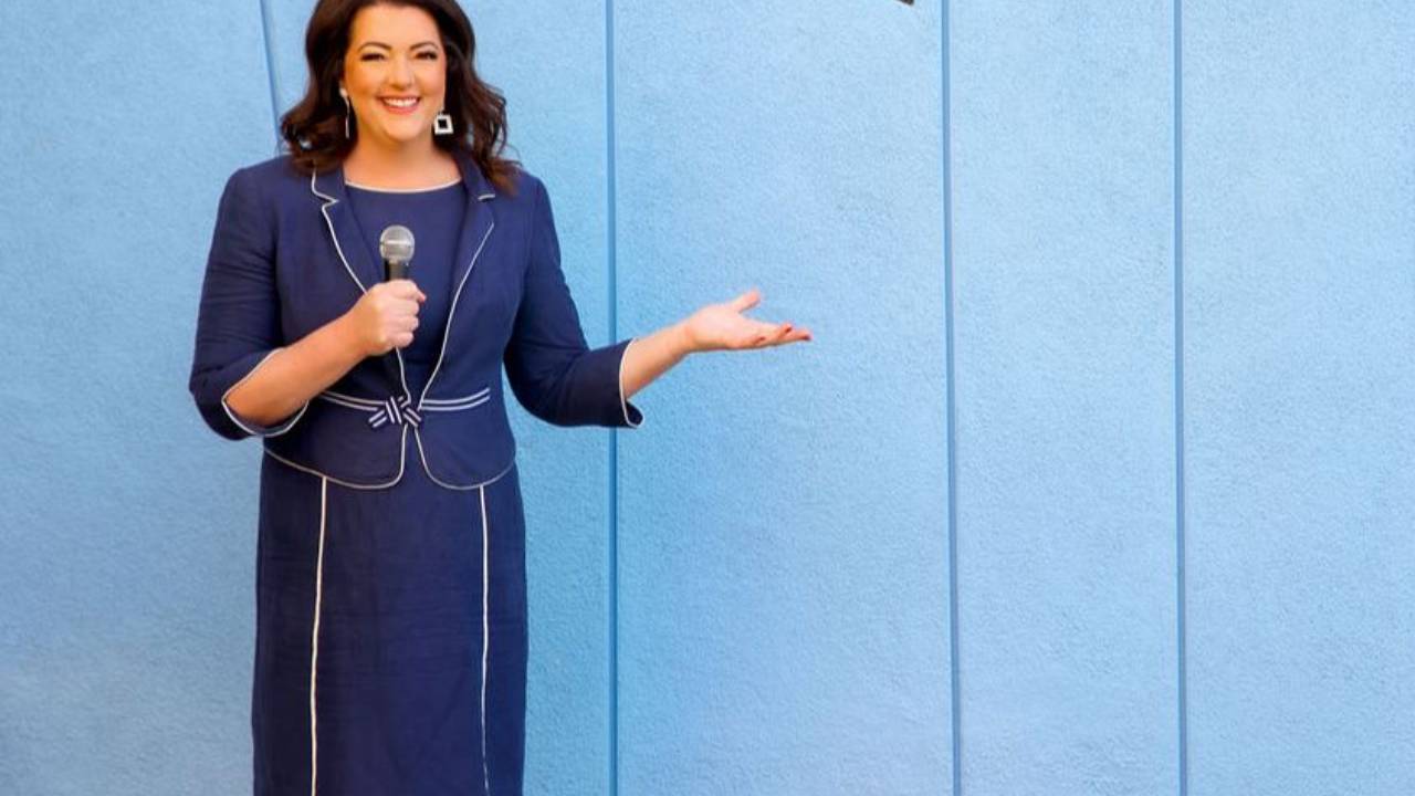 Your FREE guide on how to become a paid MC