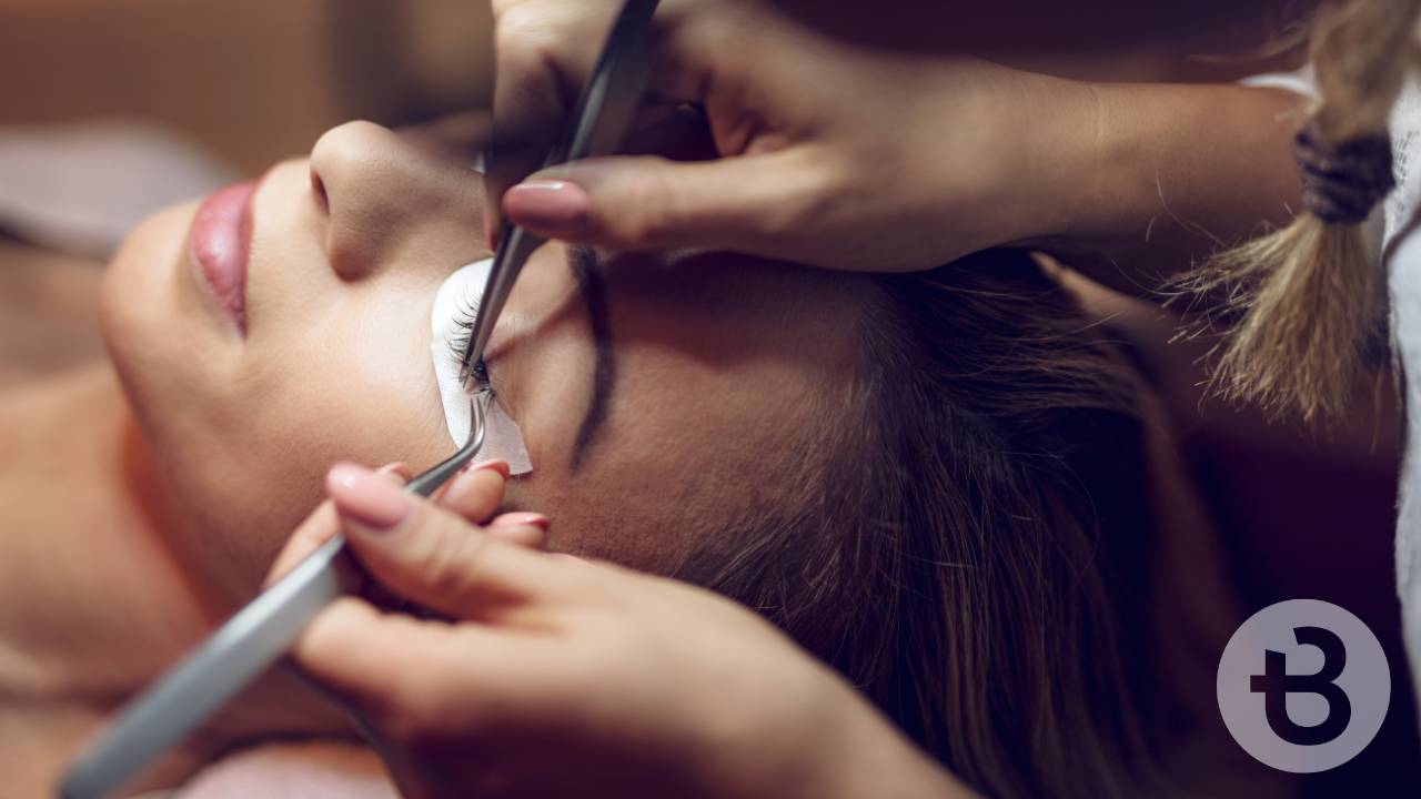 Boost Your Lash Tech Confidence: Easy Tips for Beginners!