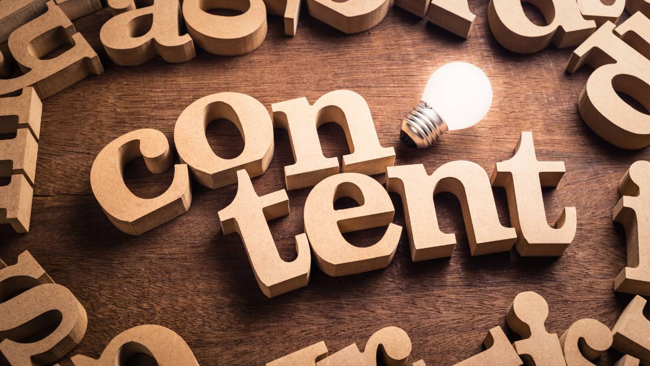 20 content ideas and 11 tips to help you post on LinkedIn