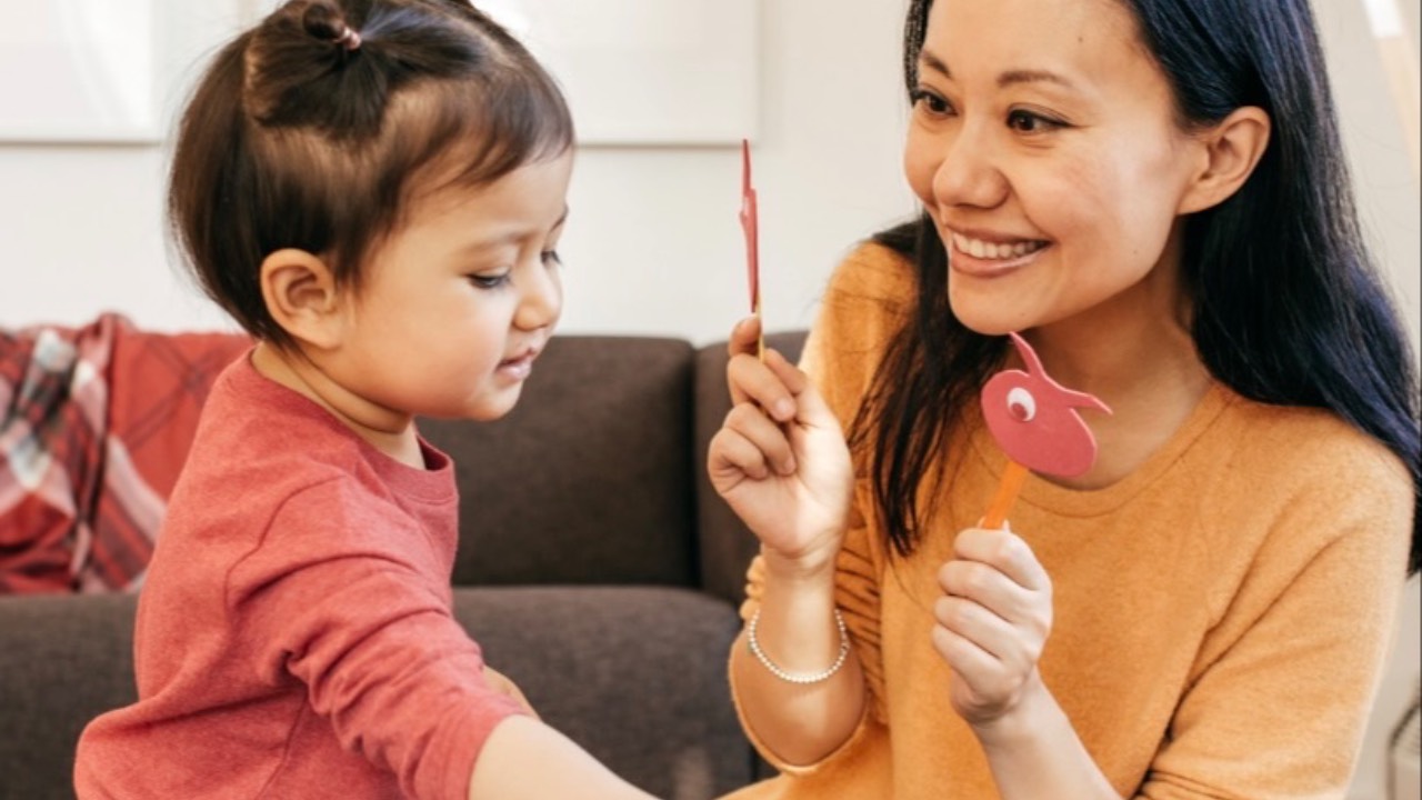 Navigating Bilingualism: Toddler Language Development