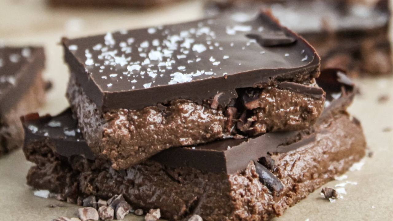 DOUBLE CHOCOLATE COOKIE DOUGH PROTEIN SLICE