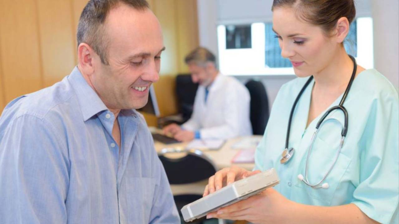 Mastering the Art of Medical Sales Pitches: 6 Crucial Questions