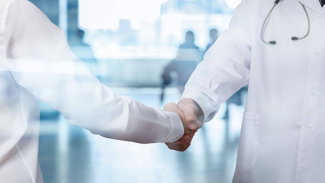 Mastering Medical Sales: Steps to Achieve Success in Healthcare Sales