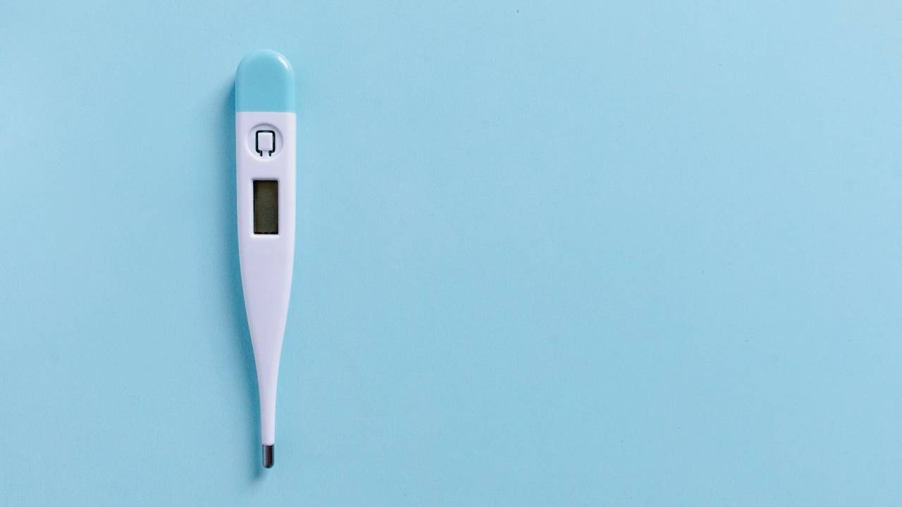 Body Temperature & Hypothyroidism: Understanding the Connection