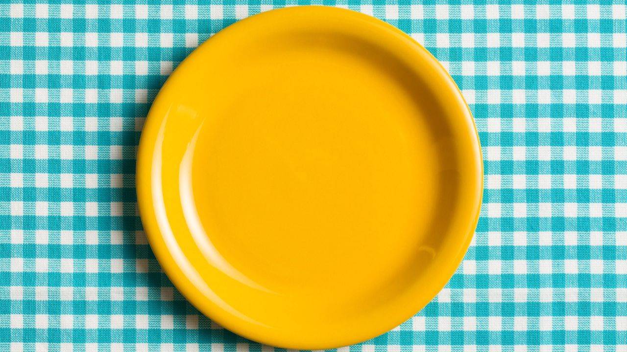 CLEAN YOUR PLATE: SIMPLIFY YOUR STORY FOR MAXIMUM IMPACT