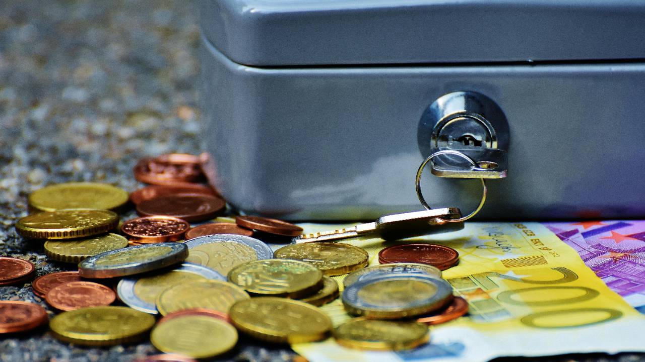 The Bank Teller Test: A Complete Guide to Success