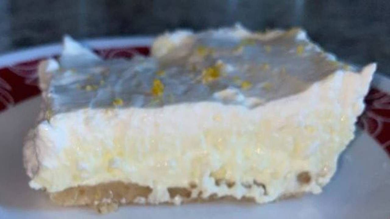 Lemon Cheesecake No Bake Bars