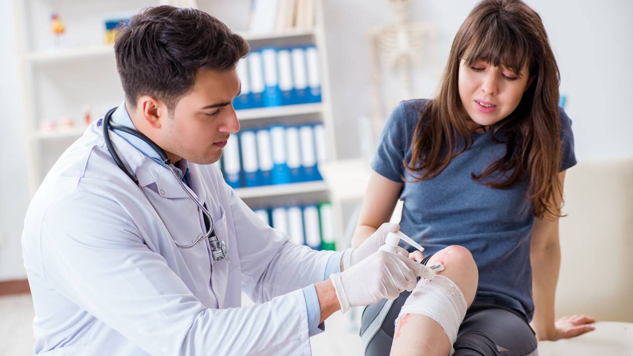 How to Survive a Doctor’s Visit in France (Without Freaking Out)