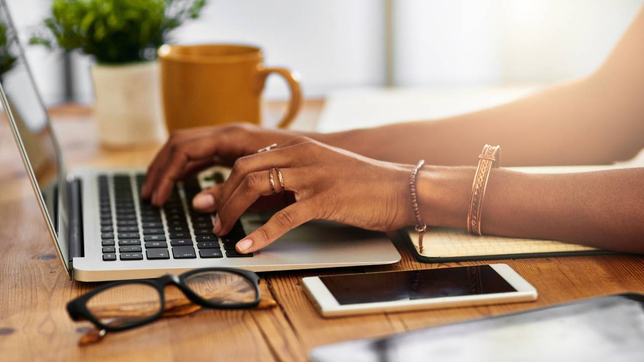 How to Write a Simple Email in French