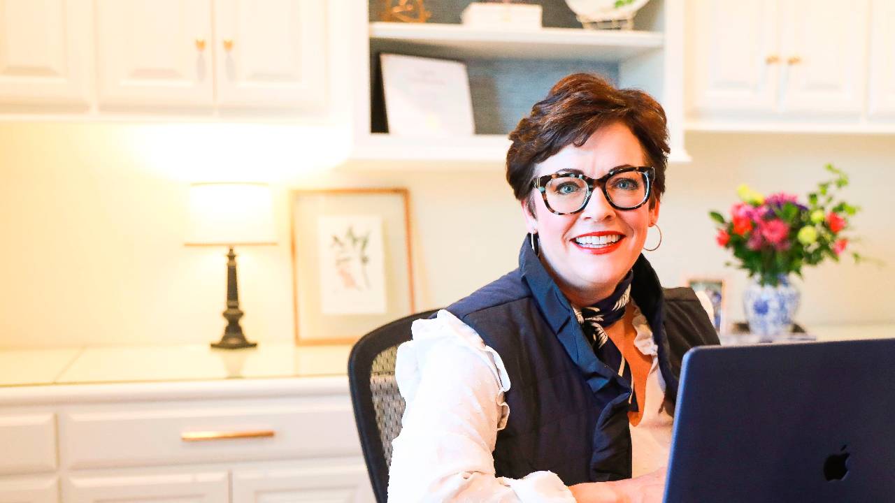 The Coaches Guide to More Paid Clients