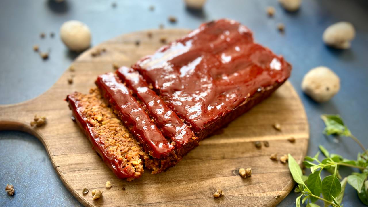 Hearty Lentil Tempeh Meatloaf – Flavorful Vegan Comfort Food