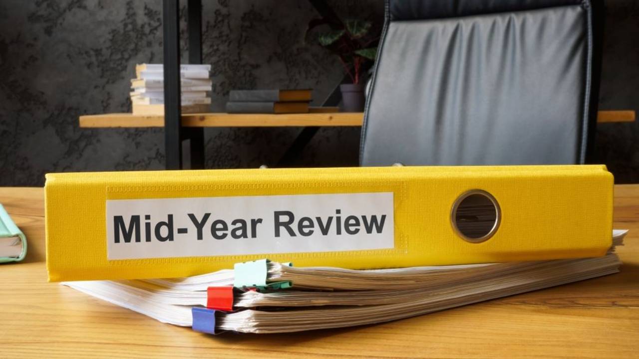 The Mid-Year Manager Check-In - A Simple Way to Make a Big Impact