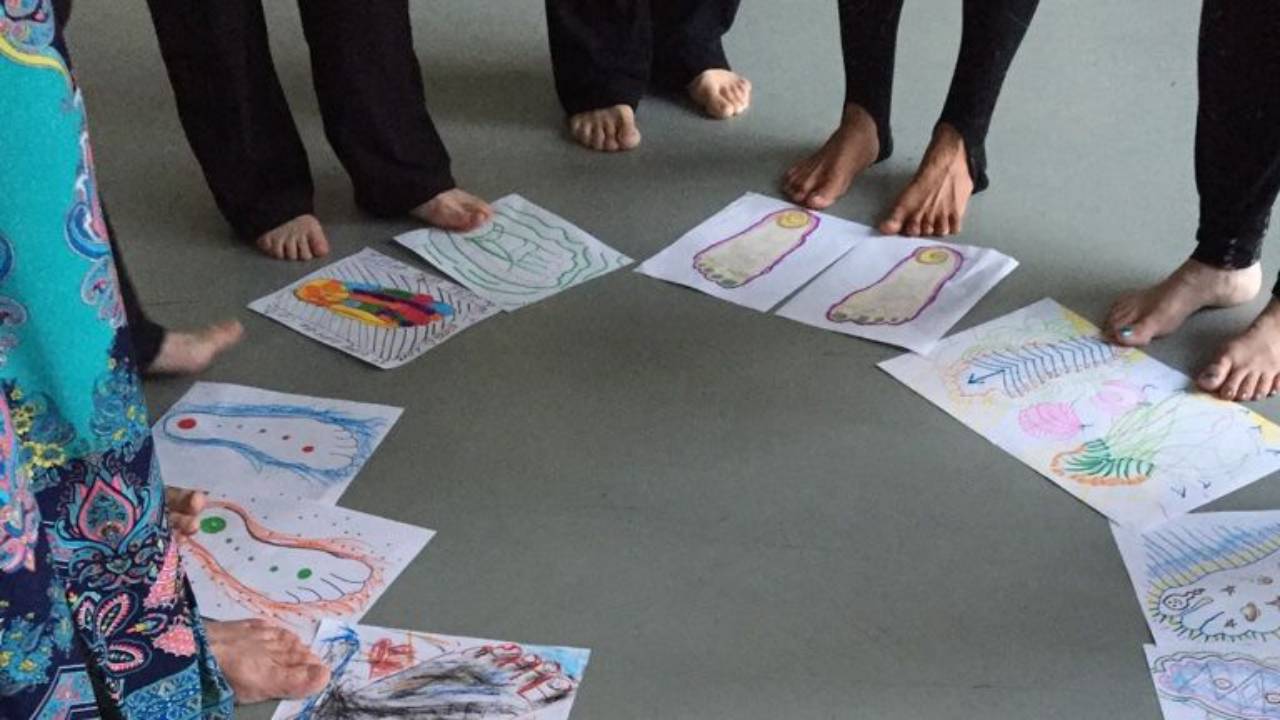 Finding Joy and Healing: Art Therapy for Coping with Cancer