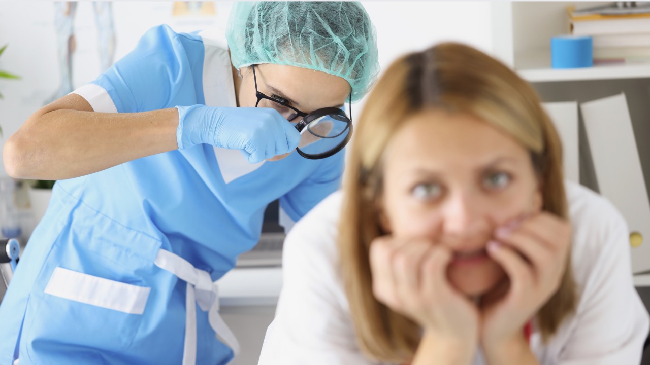 Cuándo visitar un proctólogo - 7 señales