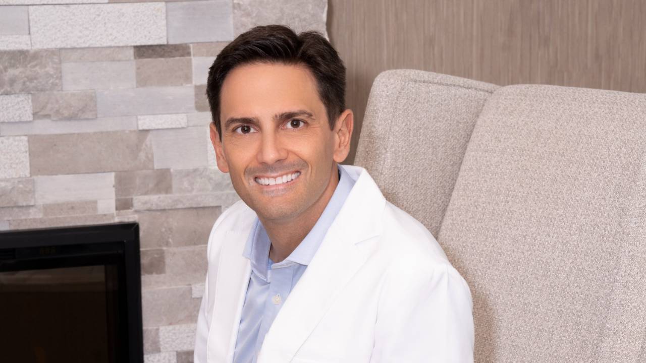 About Dr. Jean-Raphael Schneider