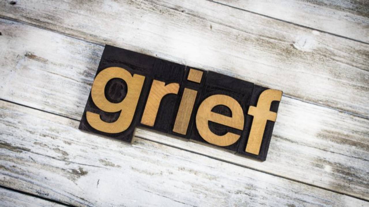 5 Ways Workplaces Can Support Grieving Employees