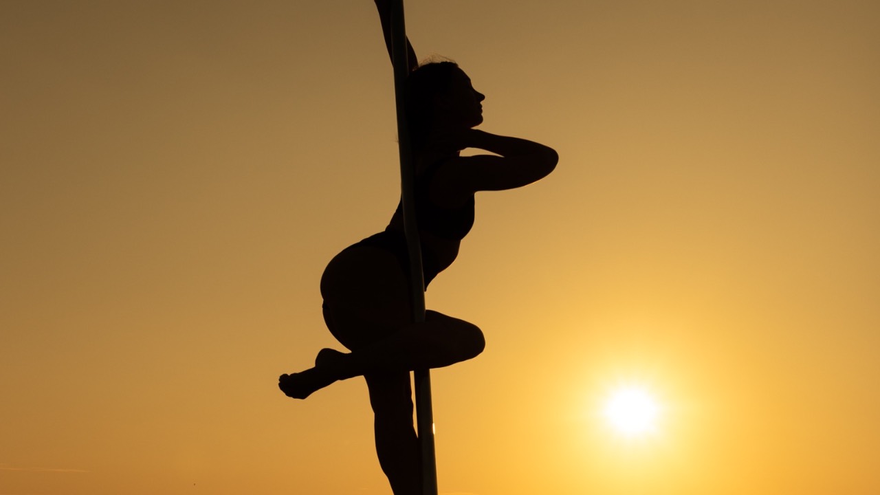 6 Tips on How to make your pole dance training better.