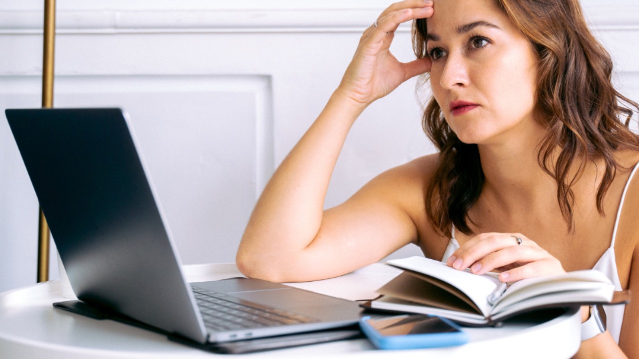 Navigating Burnout: Recognising Signs and Cultivating Positive Change