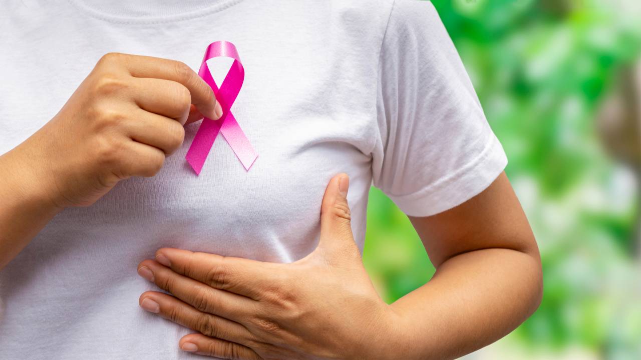 REDUCING BREAST CANCER RISK NATURALLY – HERE'S HOW TO DO IT