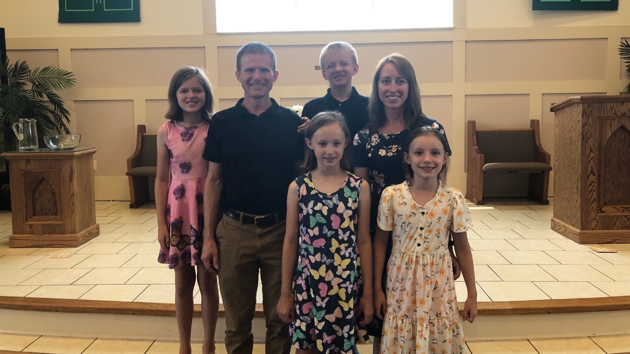 Raising Kids for Christ: 7 Essentials for Family Spiritual Growth
