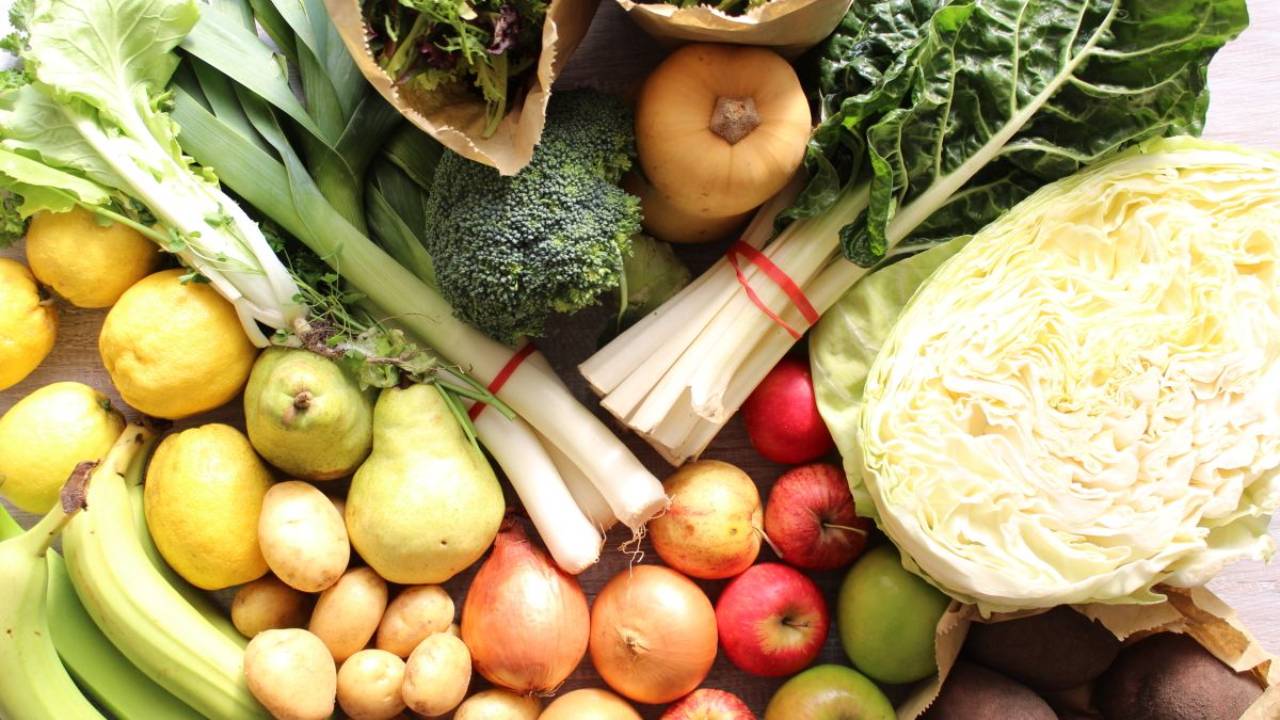 HOW MANY FOODS SHOULD WE EAT IN A DAY?