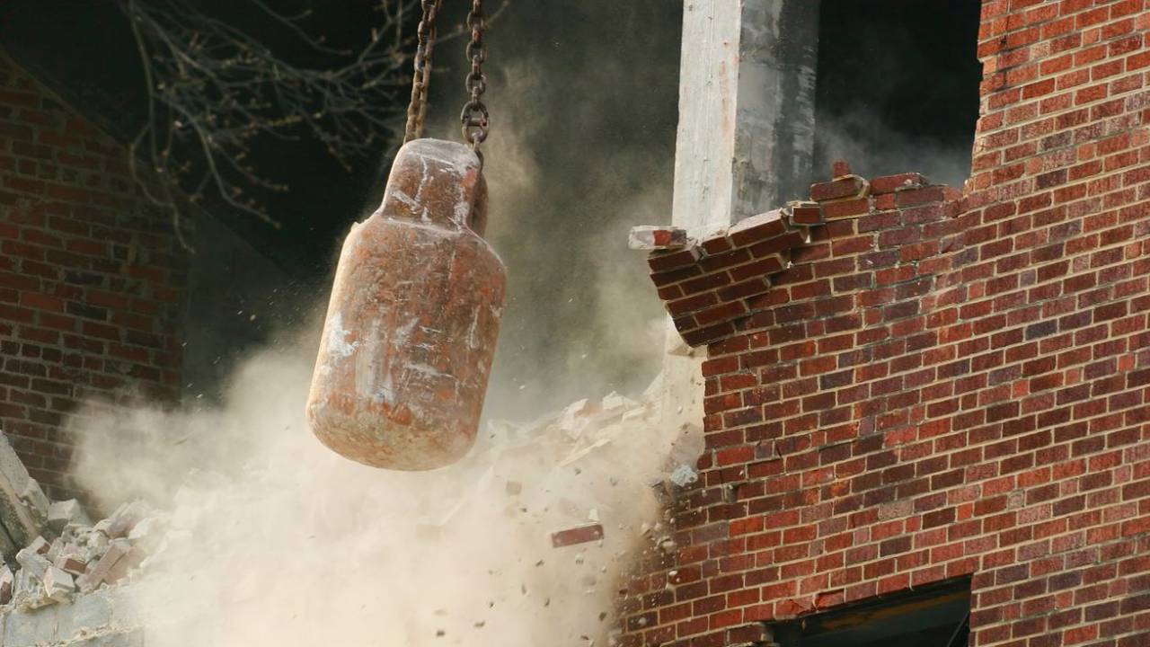 15 WAYS TO TEAR DOWN RELATIONSHIPS WITH PEOPLE